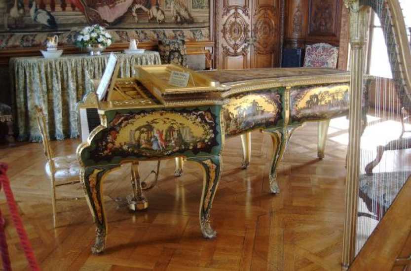 Visite des châteaux de Bizy & Le Buisson de May, & du Manoir des ...